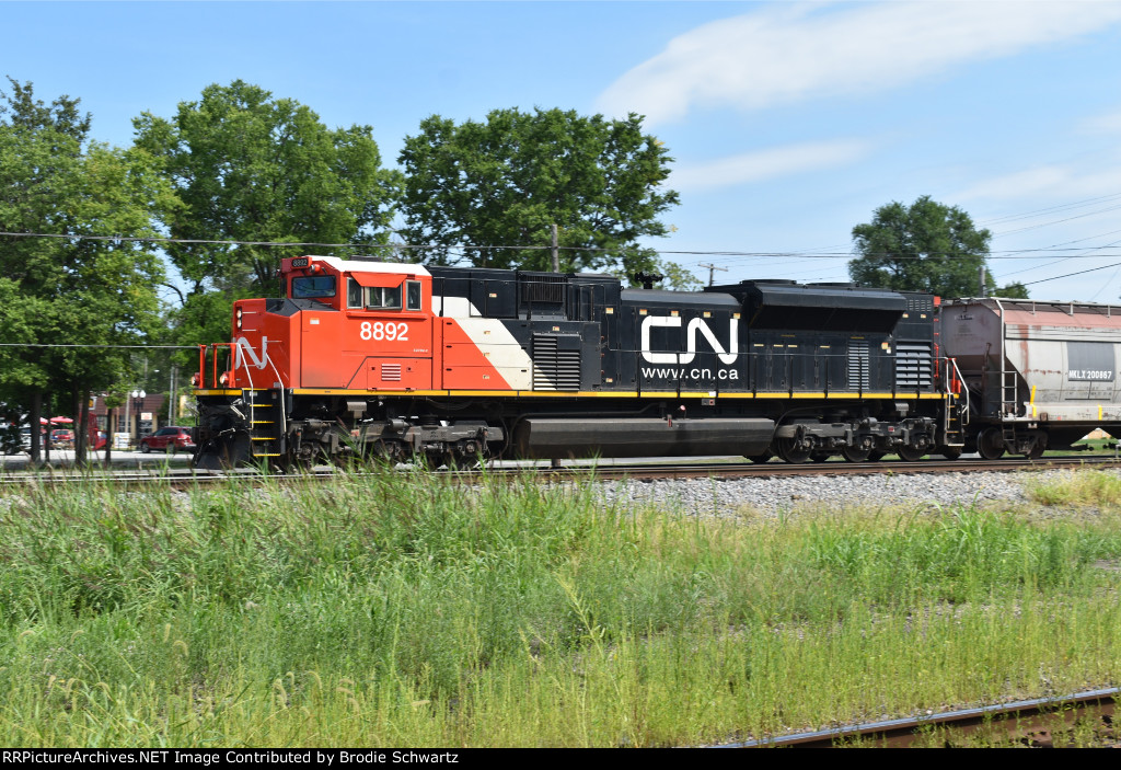 CN 8892